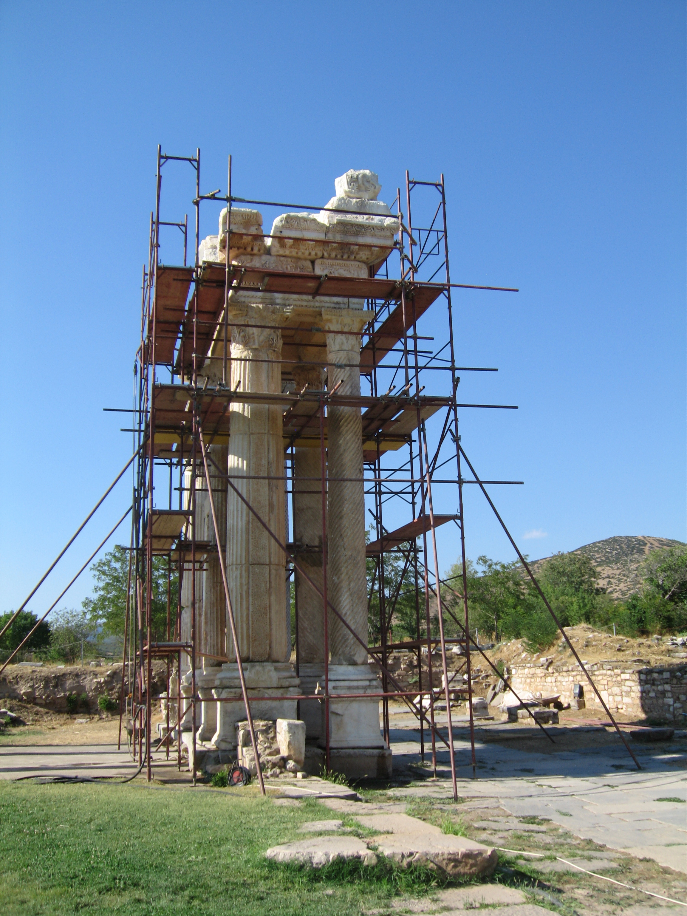 Building Big! Supersized Architectural and Engineering Structures From ...